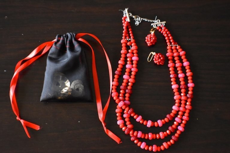 How To Make a Jewelry Drawstring Pouch - CocoZini